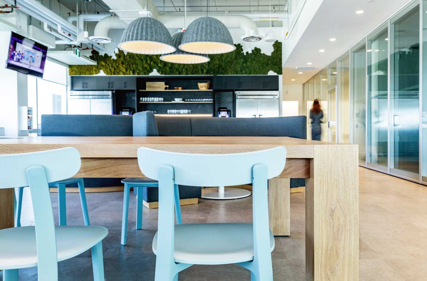 An innovative office interior that pulses with energy - ARIDO